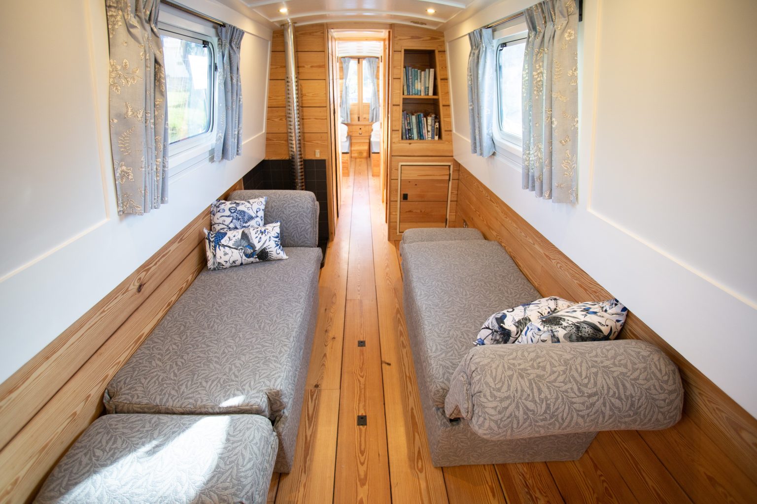 Solar Electric Narrowboat Falcon: A Green Choice